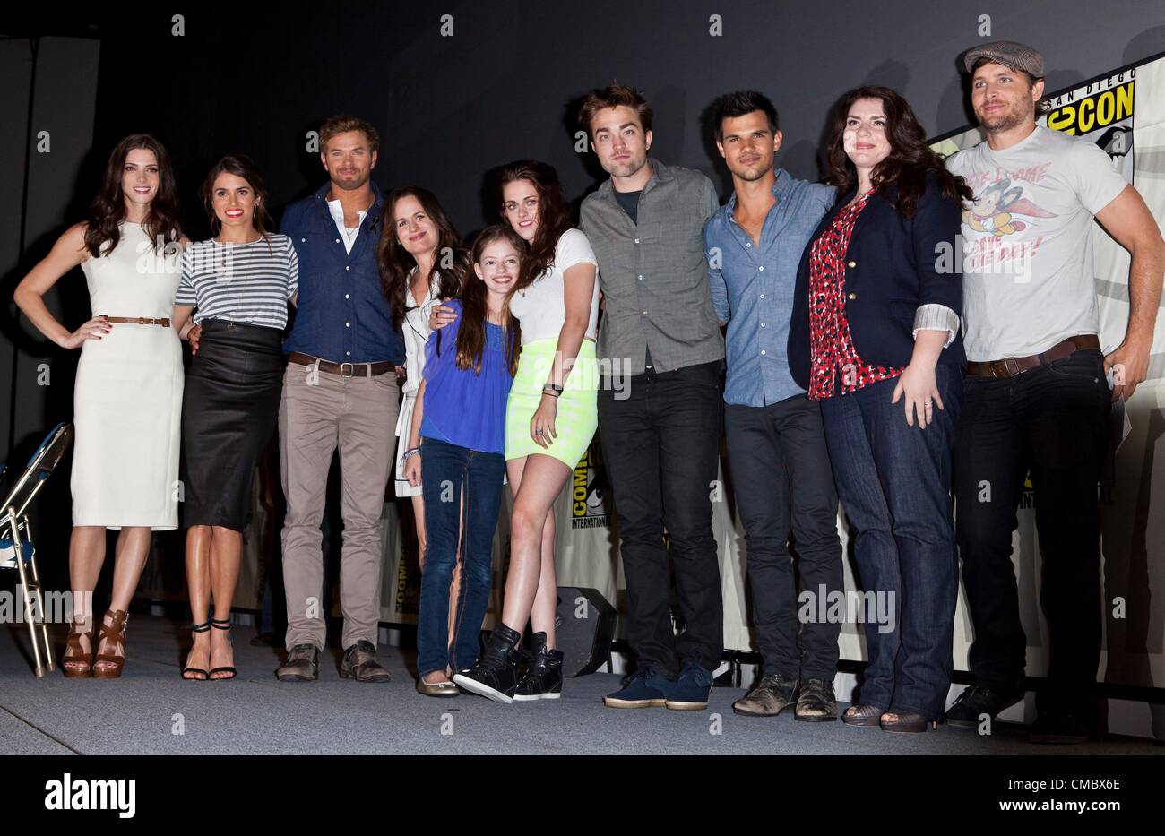 Ashley Greene, Nikki Reed, Kellan Lutz, Elizabeth Reaser, Mackenzie Foy ...