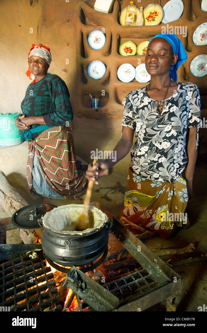 Zimbabwe kitchen hi-res stock photography and images - Alamy