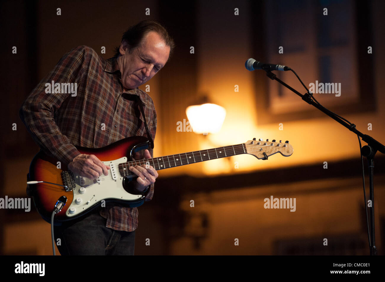 Michael landau hi-res stock photography and images - Alamy