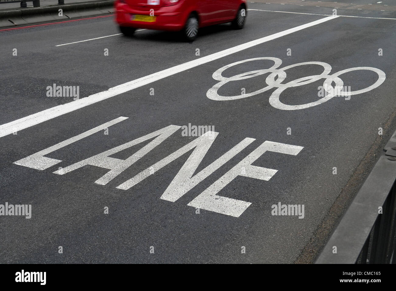 London Olympic traffic restriction lane operating from15th July-11th ...