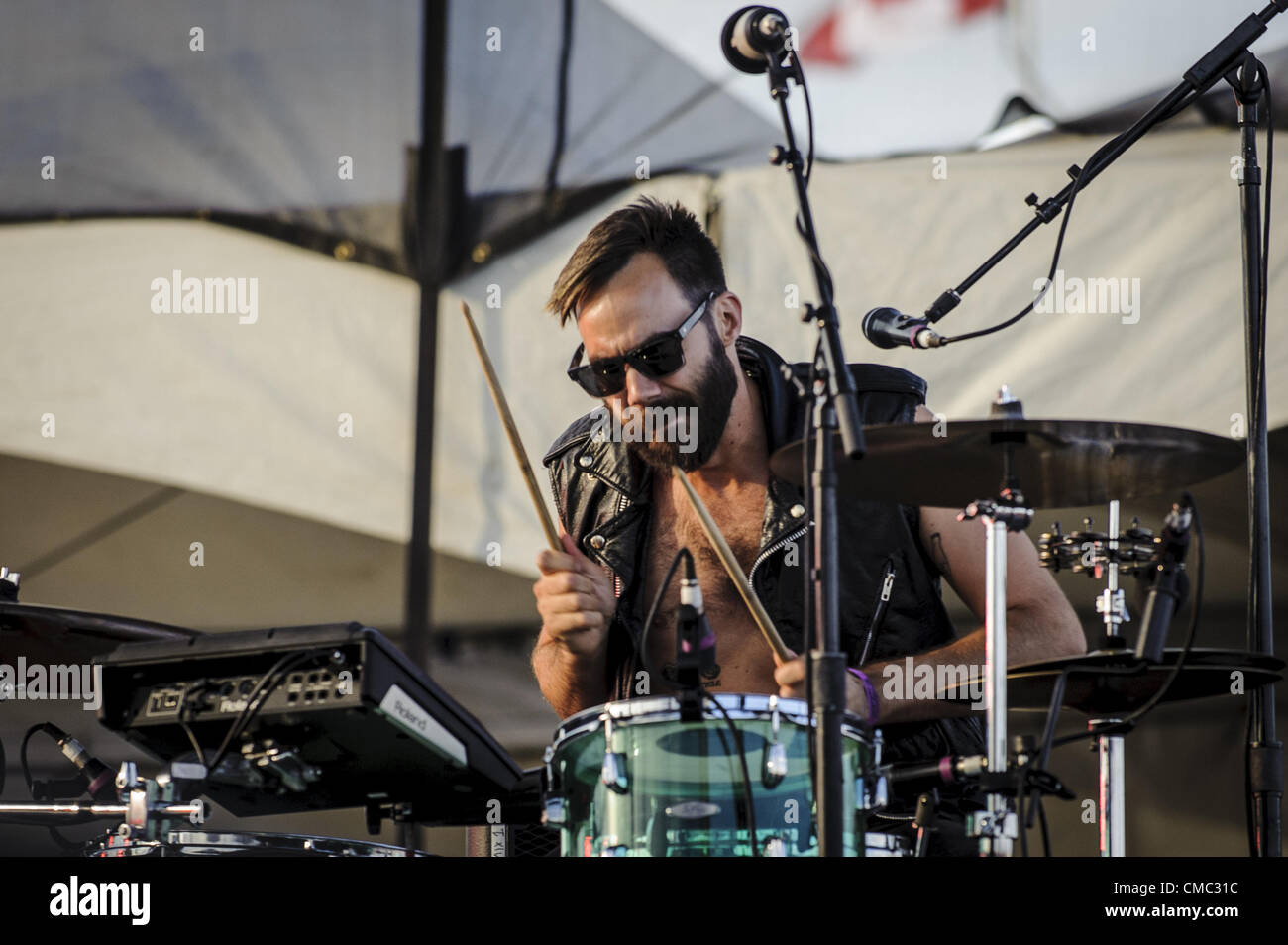 Death from above 1979 hi-res stock photography and images - Alamy