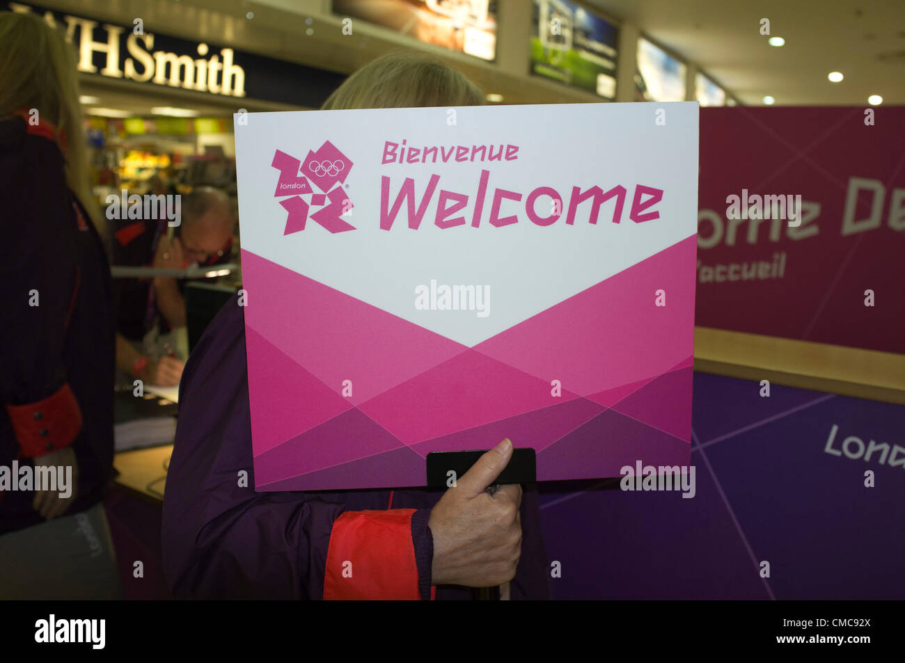 Welcome sign london heathrow airport hi-res stock photography and ...