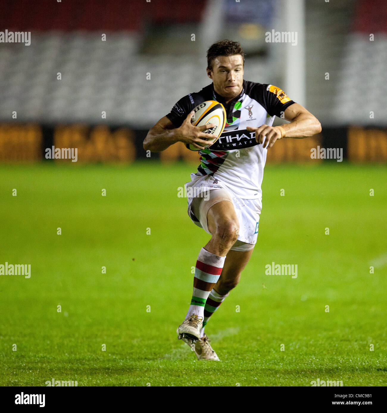 Harlequins rugby team hi-res stock photography and images - Alamy
