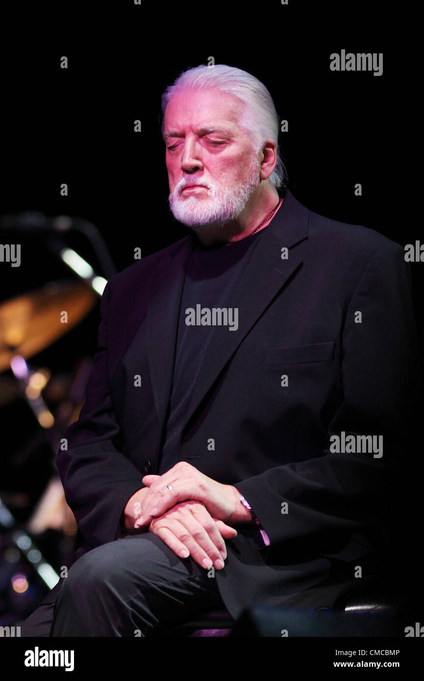 Oct. 15, 2009 - Moscow, Russia - Deep Purple star Jon Lord has died ...