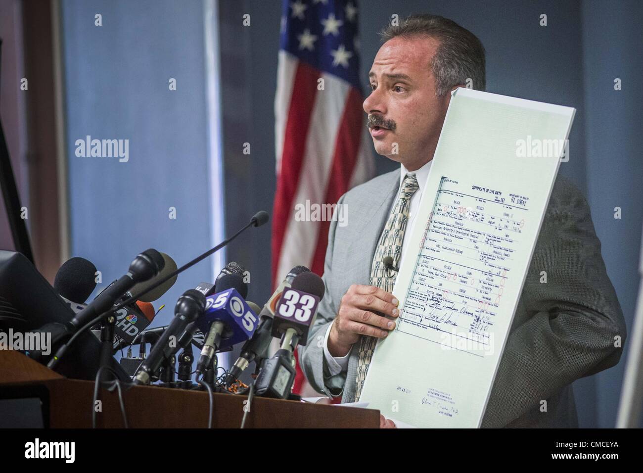 July 17, 2012 - Arizona, U.S - MIKE ZULLO, the volunteer investigator ...