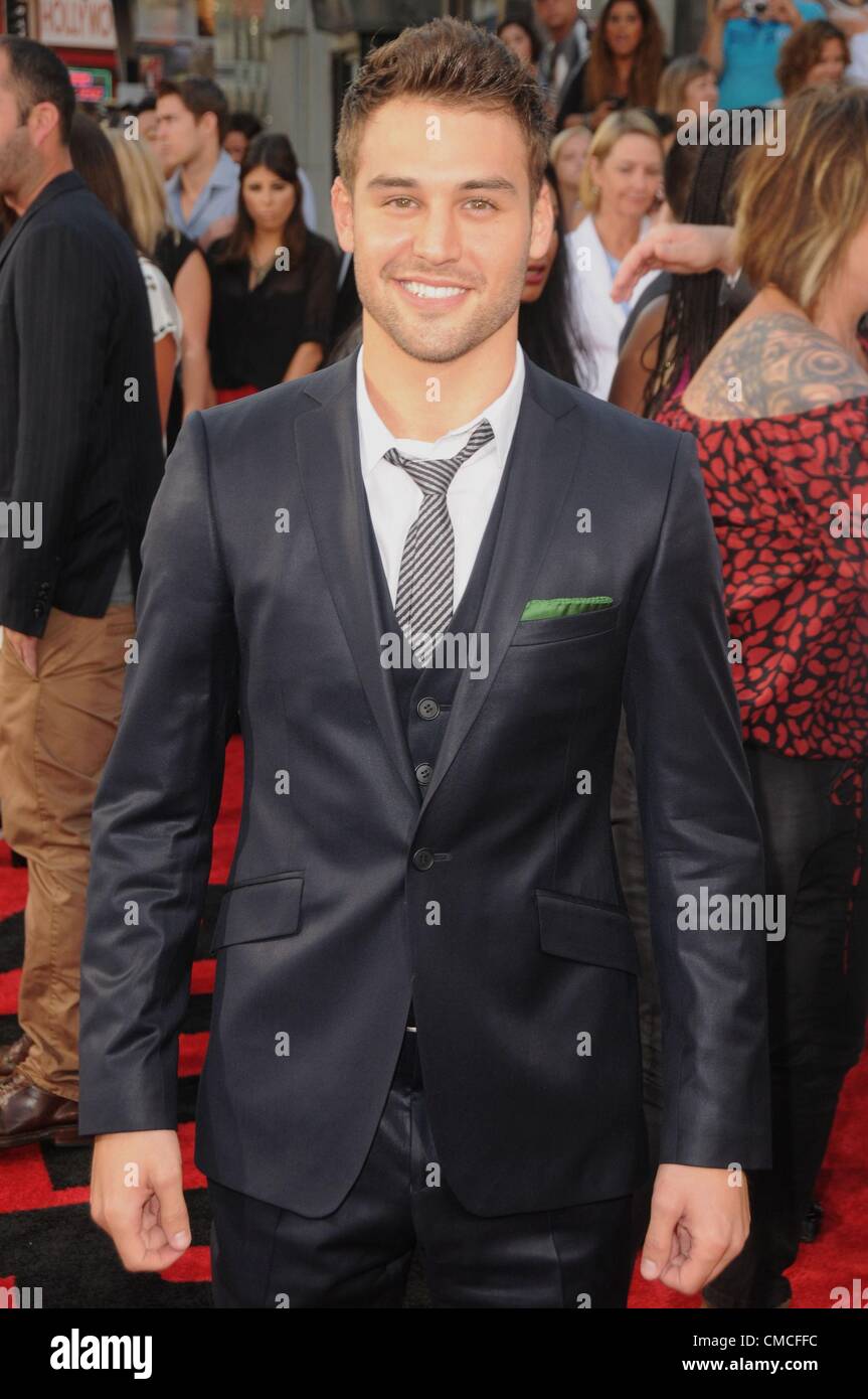 Ryan guzman step up hi-res stock photography and images - Alamy