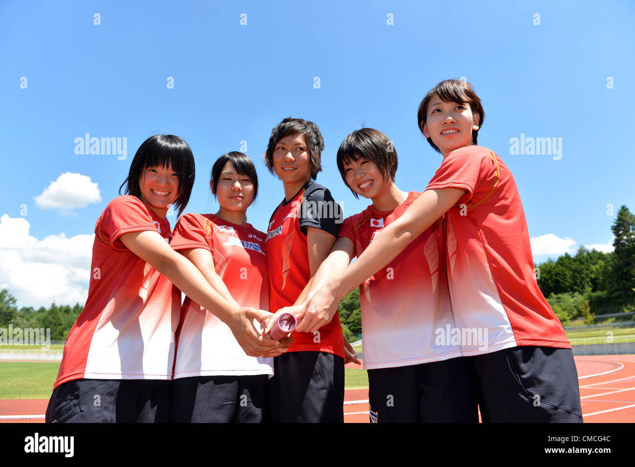 (L to R) Anna Doi (JPN), Yumeka Sano (JPN), Momoko Takahashi (JPN ...