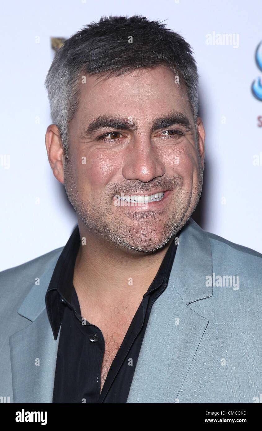 Taylor Hicks at arrivals for SURF THE MUSICAL Opening Night, Planet ...