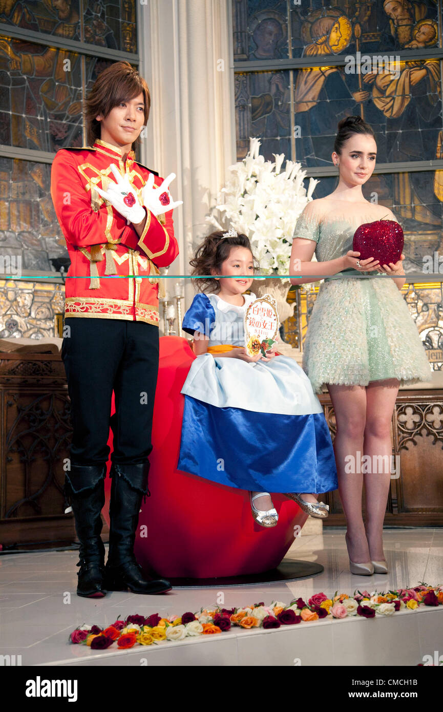July 18, 2012, Tokyo, Japan – (L-R) The Japanese actor Daigo, the child ...