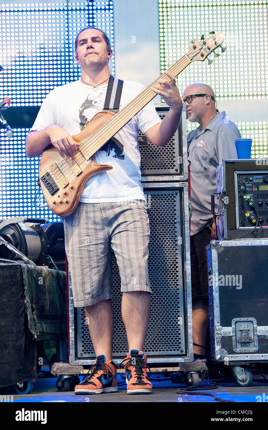 Blues traveler band hi-res stock photography and images - Alamy