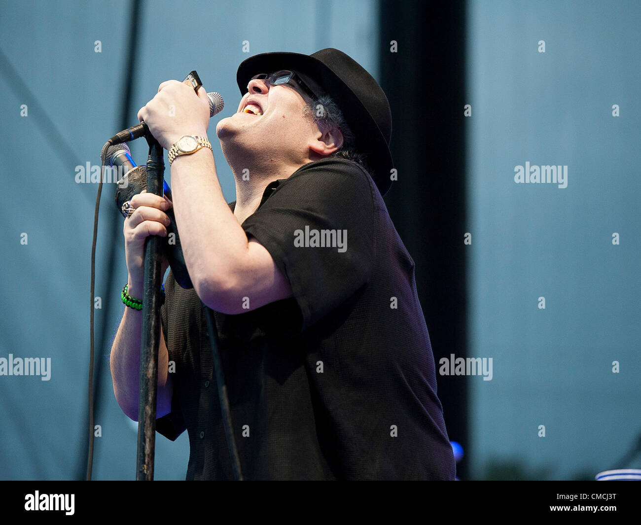 Jul. 12, 2012 - Raleigh, North Carolina; USA - Singer JOHN POPPER of ...