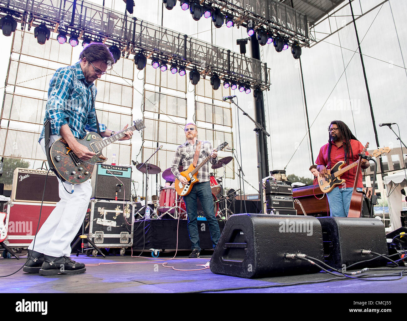 Jul. 12, 2012 - Raleigh, North Carolina; USA - (L-R) Guitarist JOHNNY ...