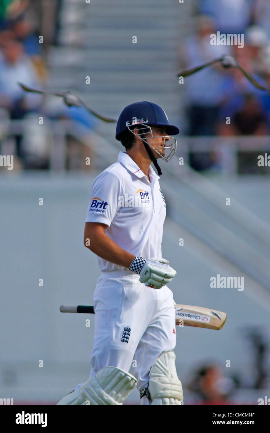 19/07/2012 London, England. England's Alastair Cook celebrates a ...