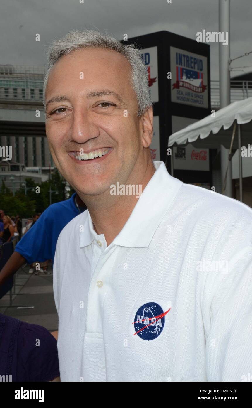 Michael massimino hi-res stock photography and images - Alamy