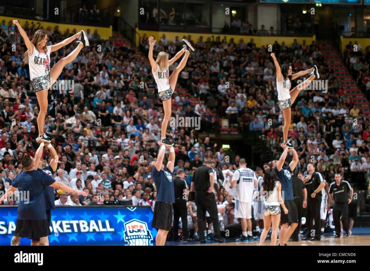 At the manchester evening news men arena hi-res stock photography and ...