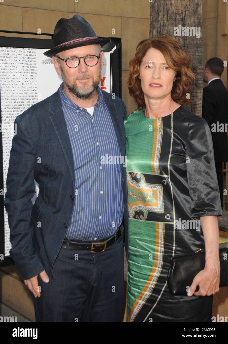 Jonathan dayton hi-res stock photography and images - Alamy