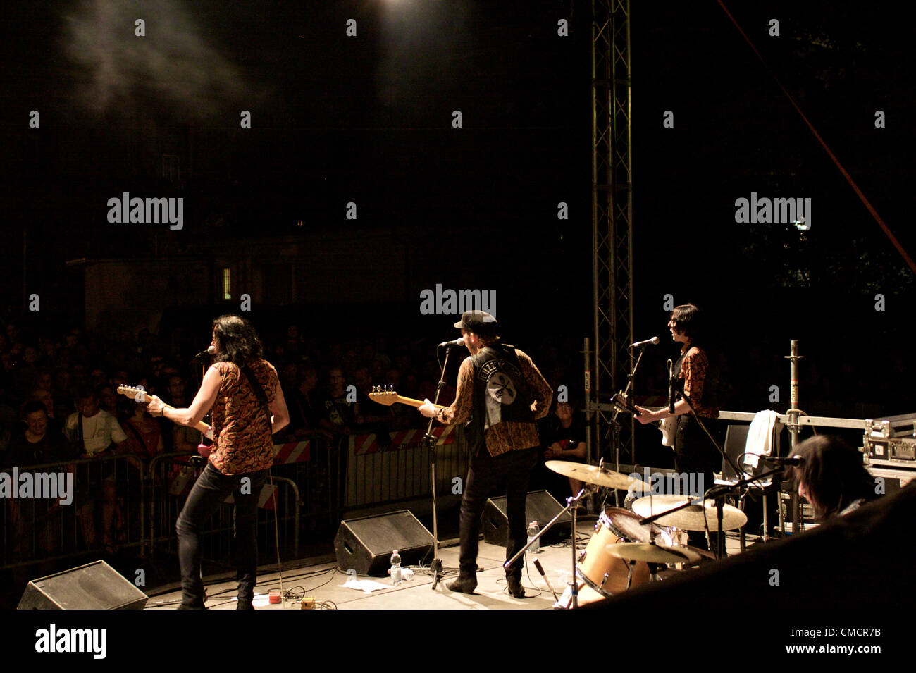 Fuzztones hi-res stock photography and images - Alamy