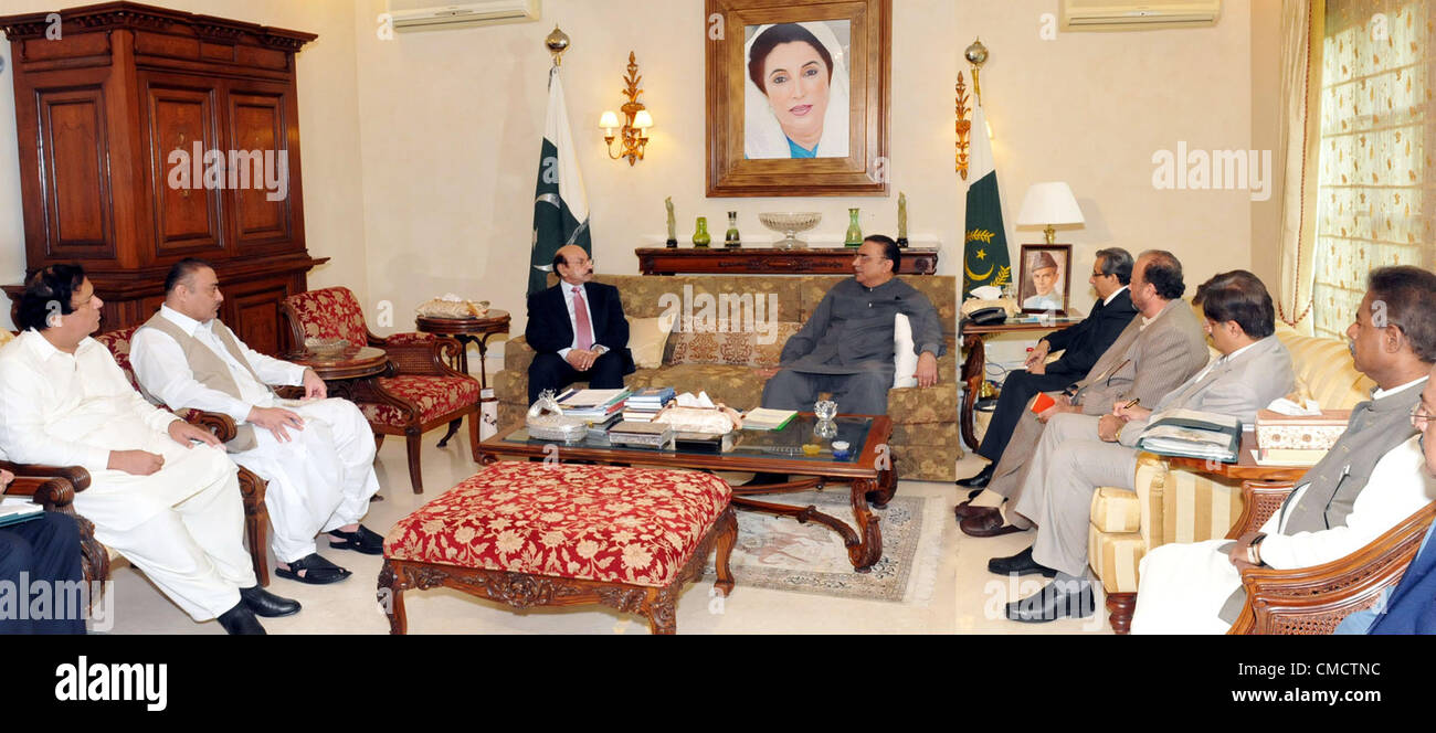 Pakistan President, Asif Ali Zardari in meeting with Chief Minister ...