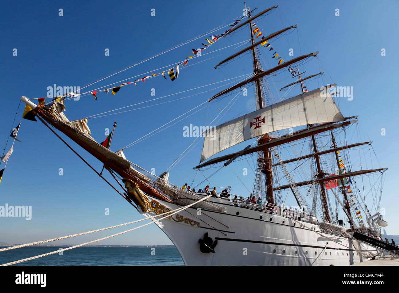 Portuguese sailing ship sagres hi-res stock photography and images - Alamy