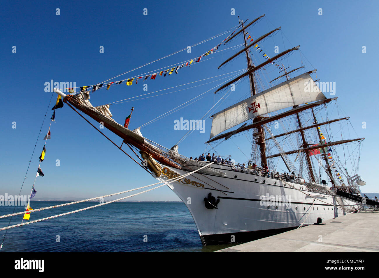 Portuguese sailing ship sagres hi-res stock photography and images - Alamy
