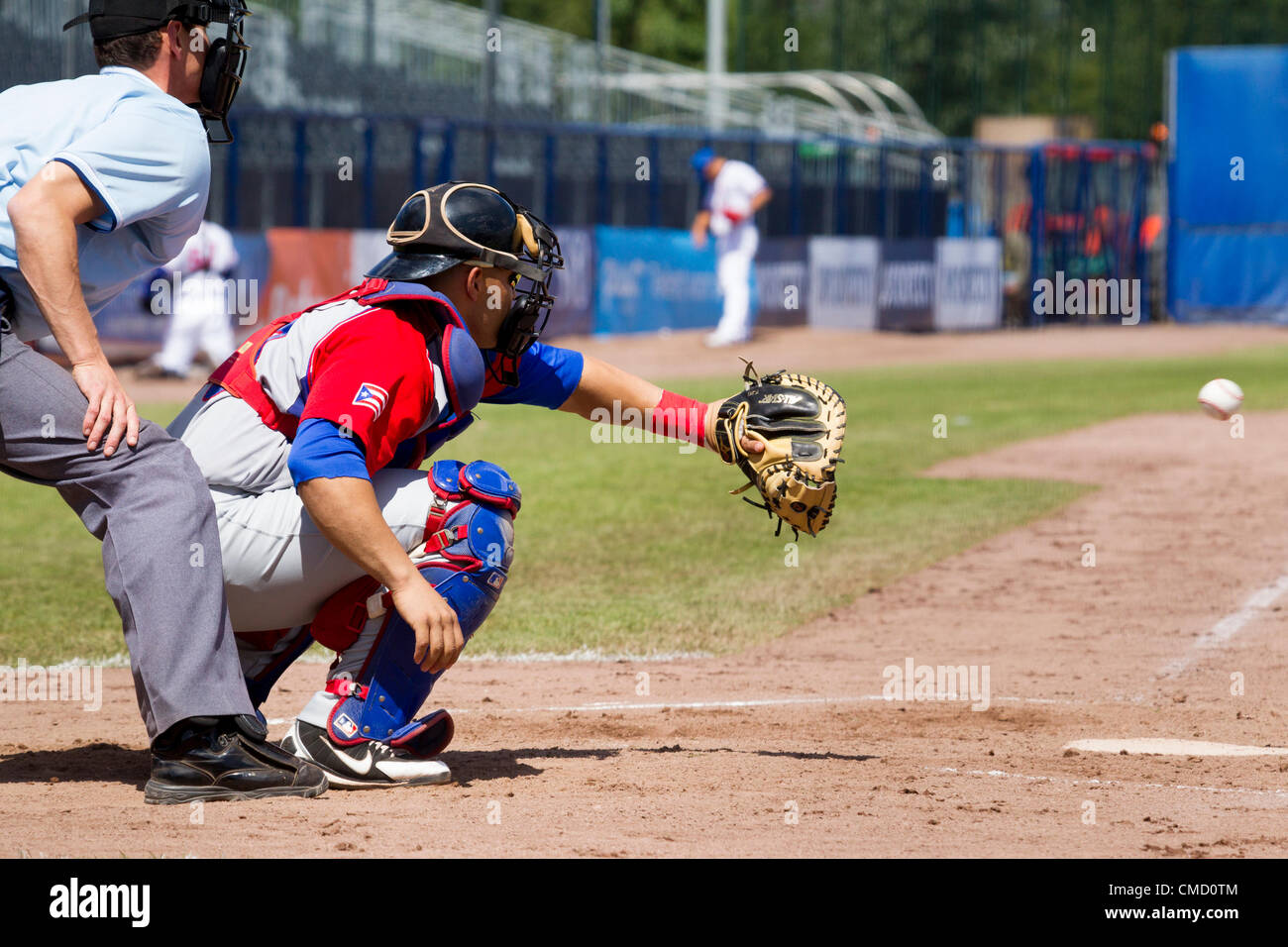 HAARLEM, THE NETHERLANDS, 20/07/2012. Catcher Wei Chung Hsueh of team ...