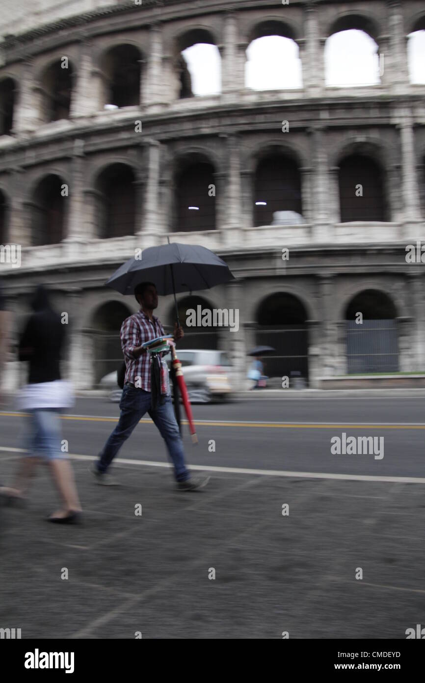 Roman coliseum rain hi-res stock photography and images - Alamy
