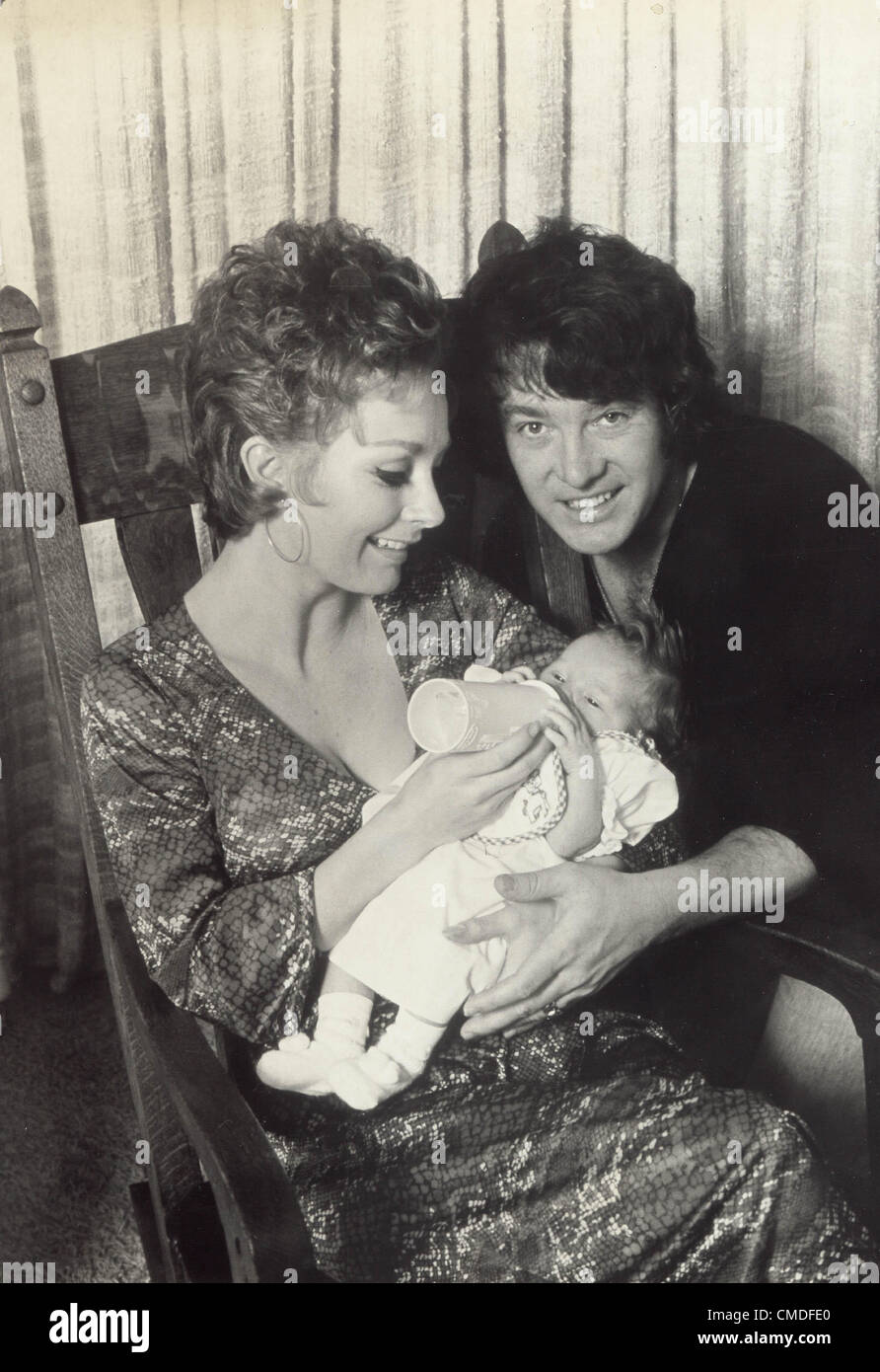 MICHAEL COLE with wife Paula Kelly and daughter Jennifer Holly Cole at ...