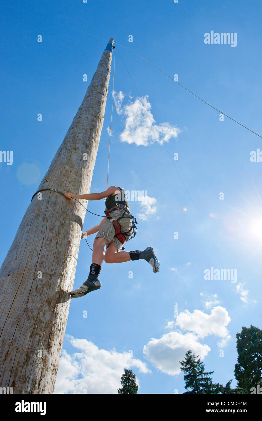 Pole climbing competition hi-res stock photography and images - Alamy