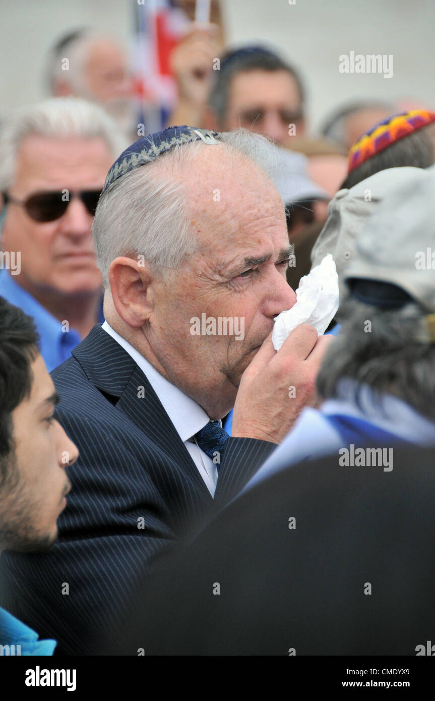 Trafalgar Square, London, UK. 27th July 2012. A man remembers the dead ...
