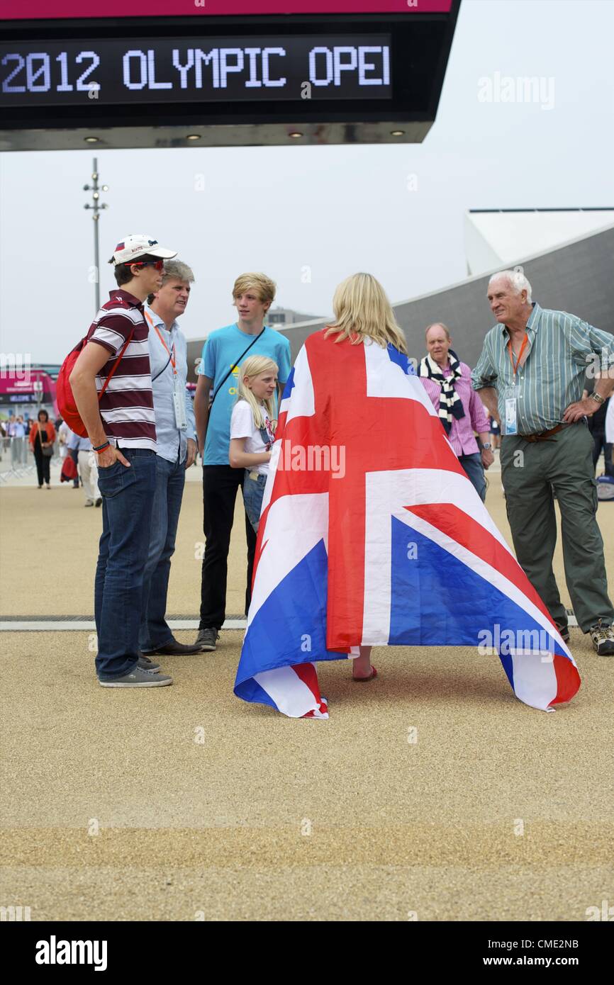 Draped in a union jack flag hi-res stock photography and images - Alamy