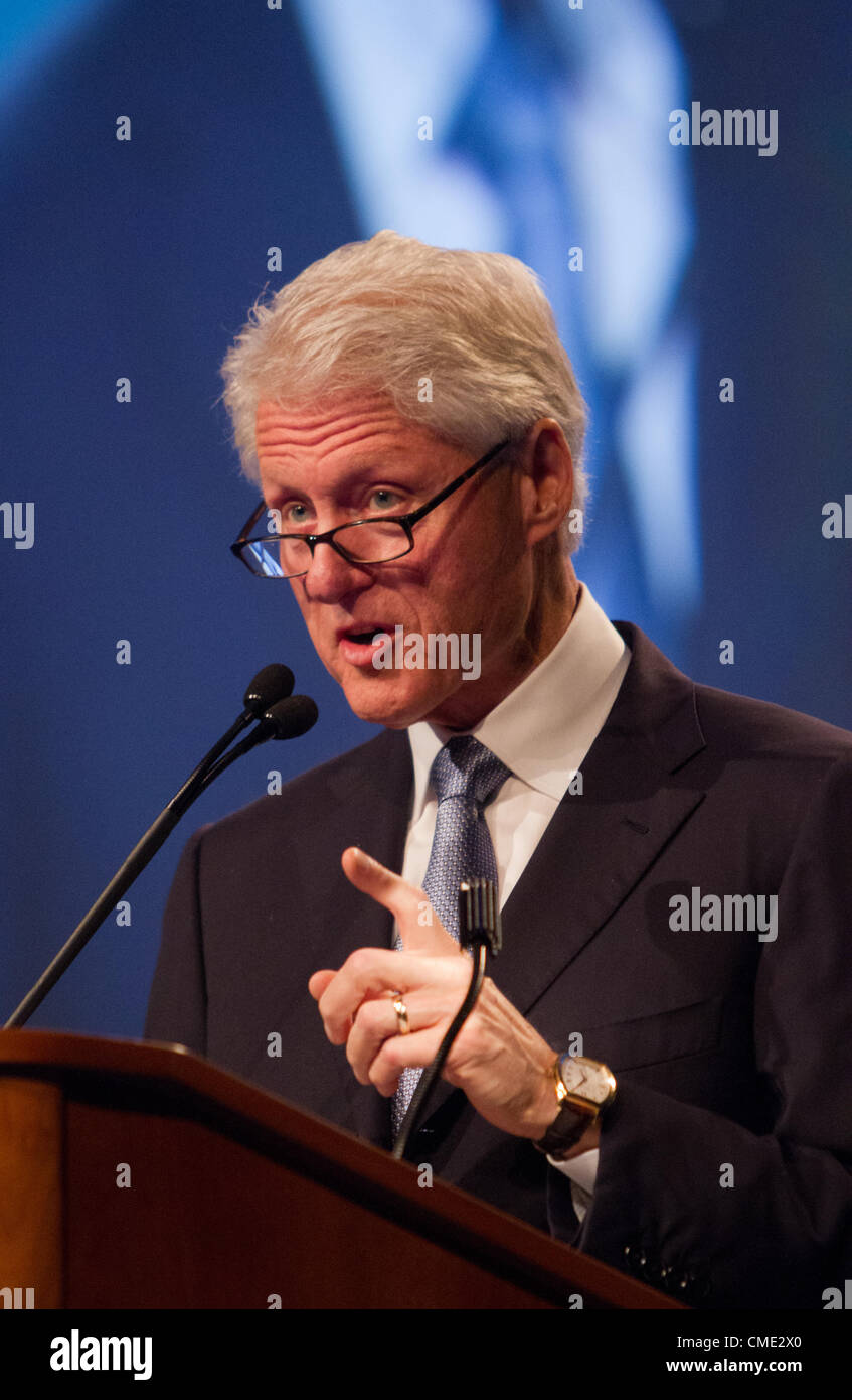 Former US President Bill Clinton speaks at the 2012 International AIDS ...