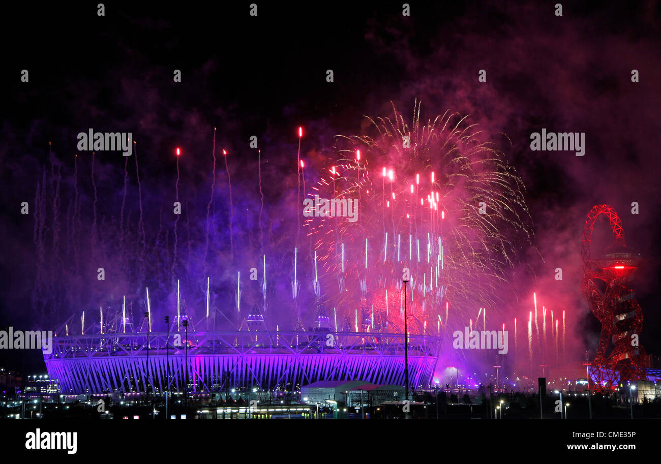 London 2012 olympics fireworks hi-res stock photography and images - Alamy