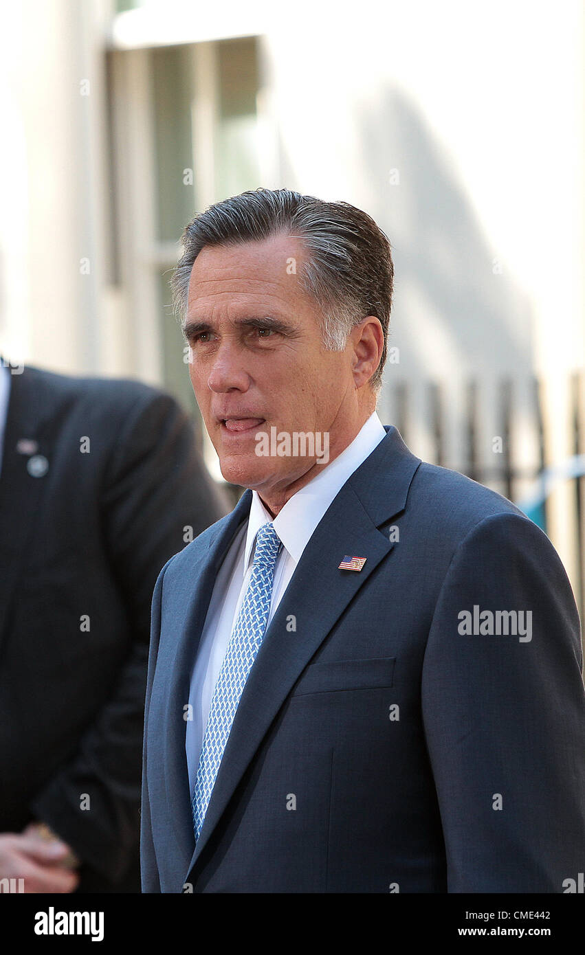Presidential suit hi-res stock photography and images - Alamy