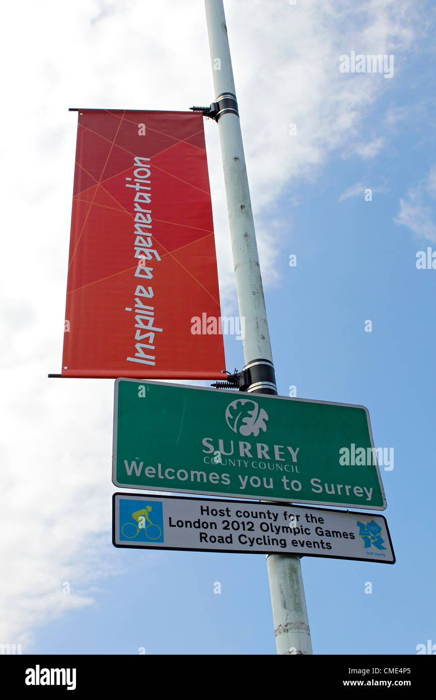Cycling road signs hi-res stock photography and images - Alamy