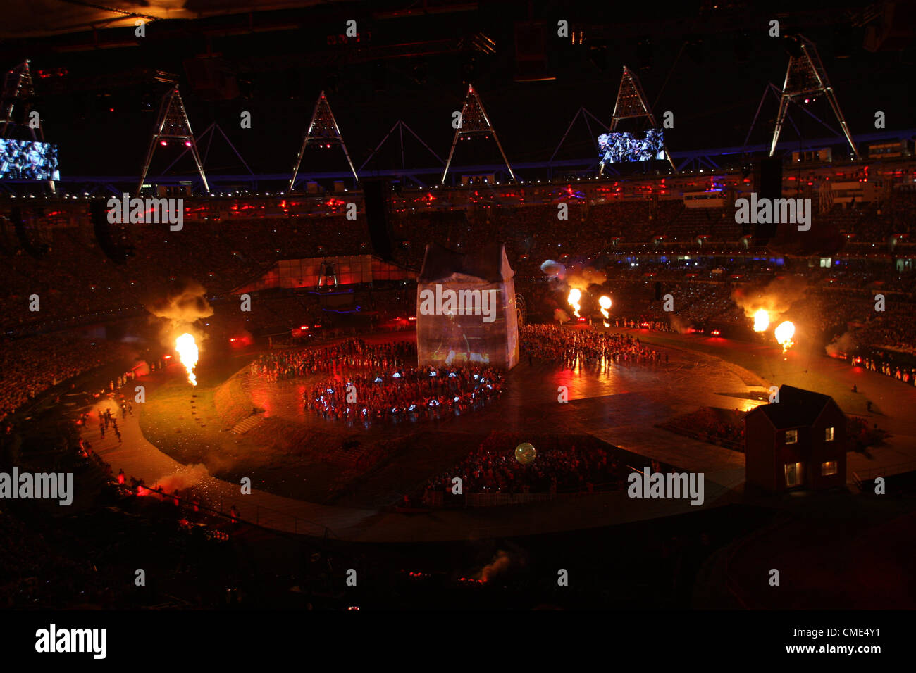 General view inside the stadium hi-res stock photography and images - Alamy