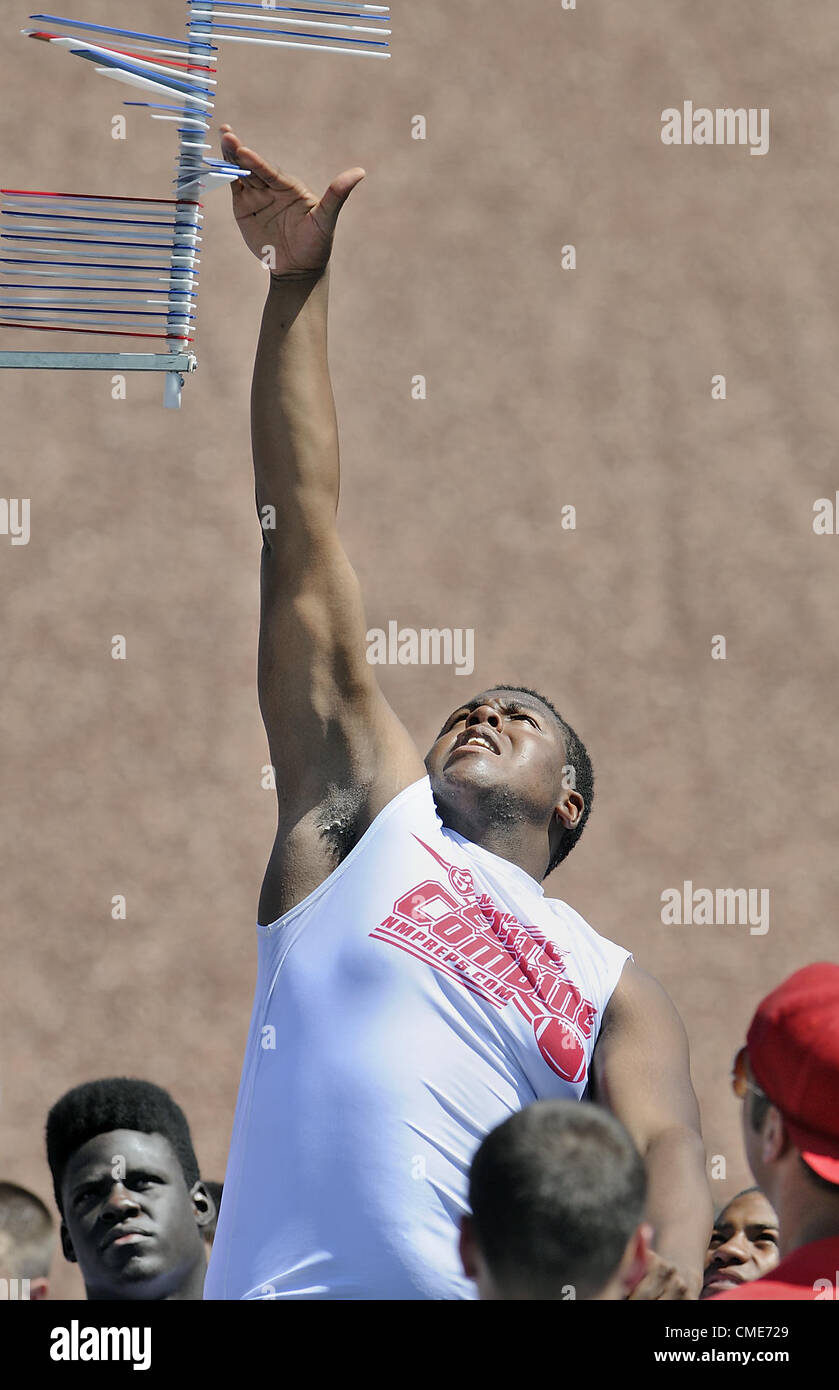 Gray combine hi-res stock photography and images - Alamy