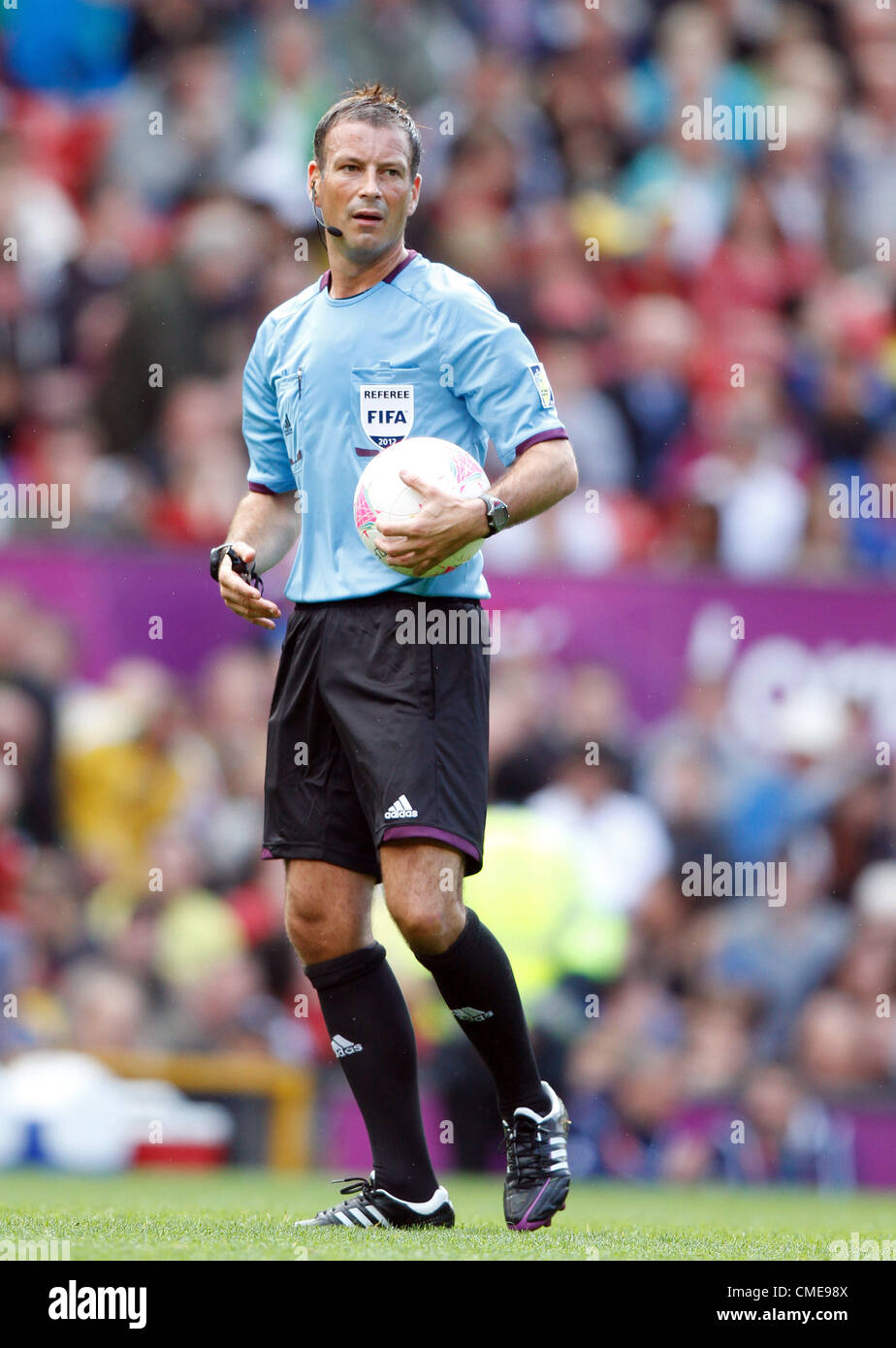 Mark clattenburg hi-res stock photography and images - Alamy