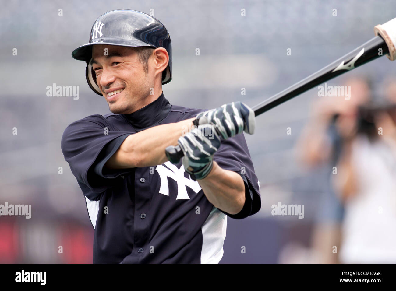 Ichiro Suzuki (Yankees), JULY 27, 2012 - MLB : New York Yankees Ichiro ...