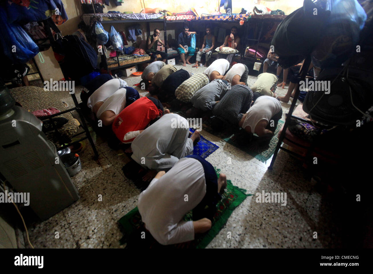 Prison inmates prayer hi-res stock photography and images - Alamy