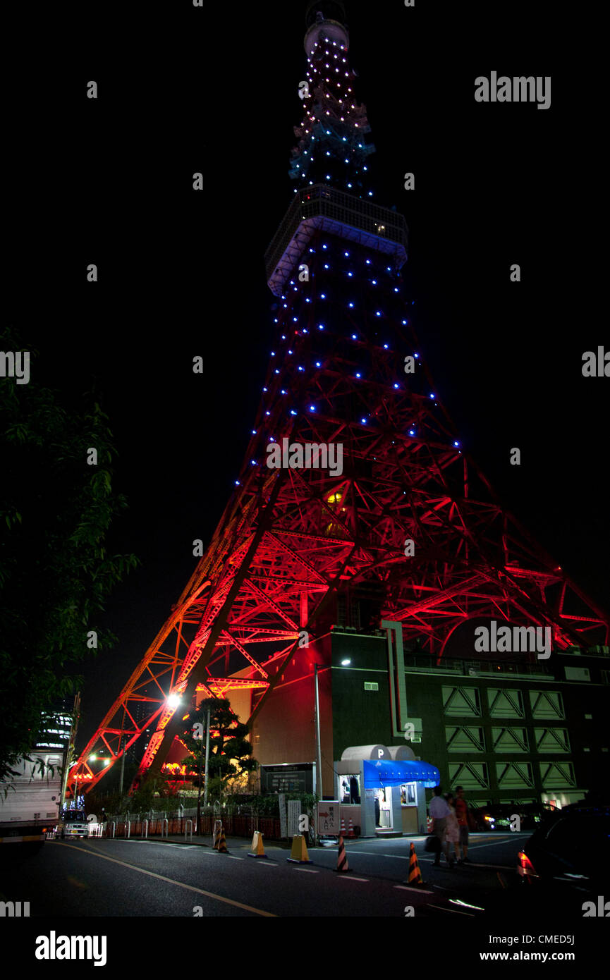July 27 2012, Tokyo, Japan - The Olympic colors appear at Tokyo Tower ...