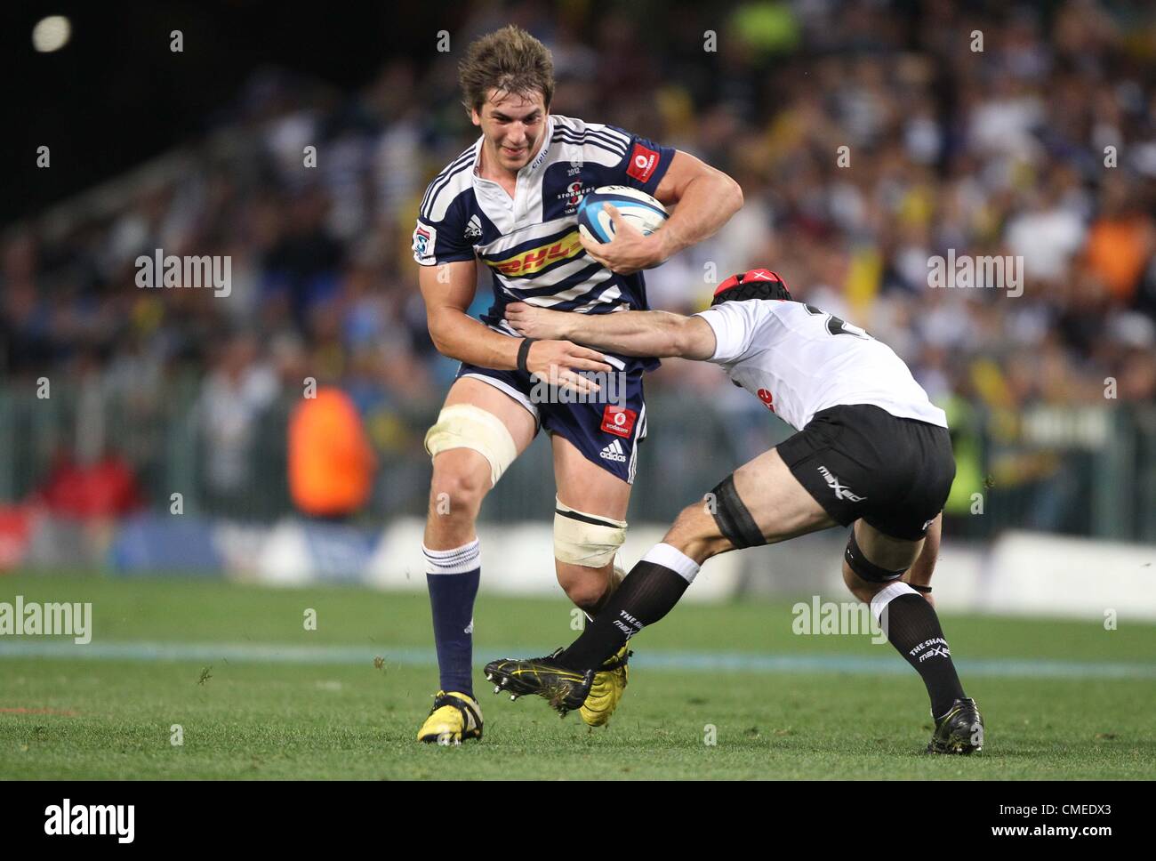 Eben etzebeth super rugby hi-res stock photography and images - Alamy