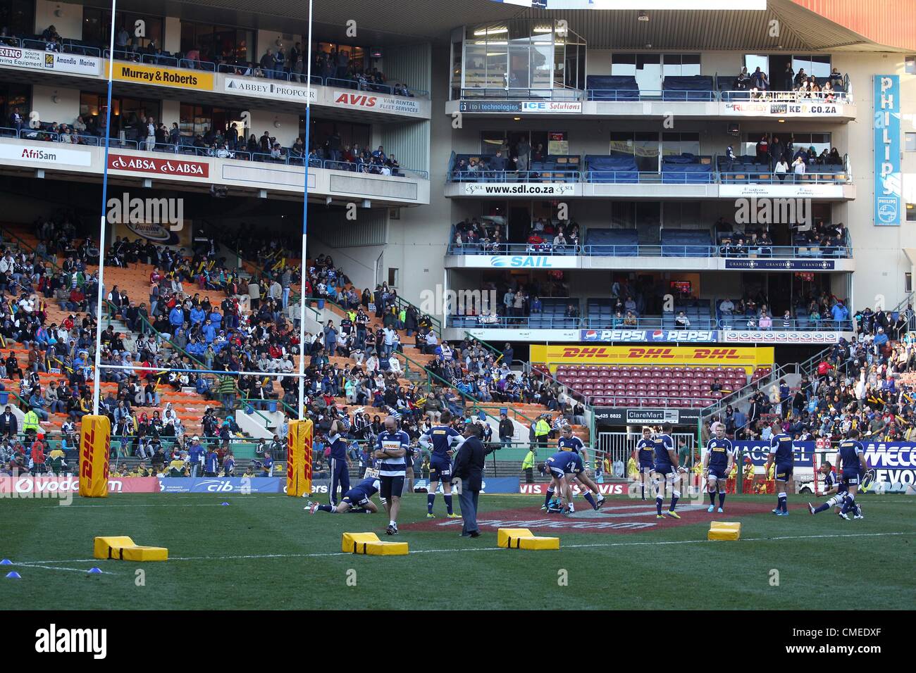 Dhl stadium cape town general view hi-res stock photography and images ...