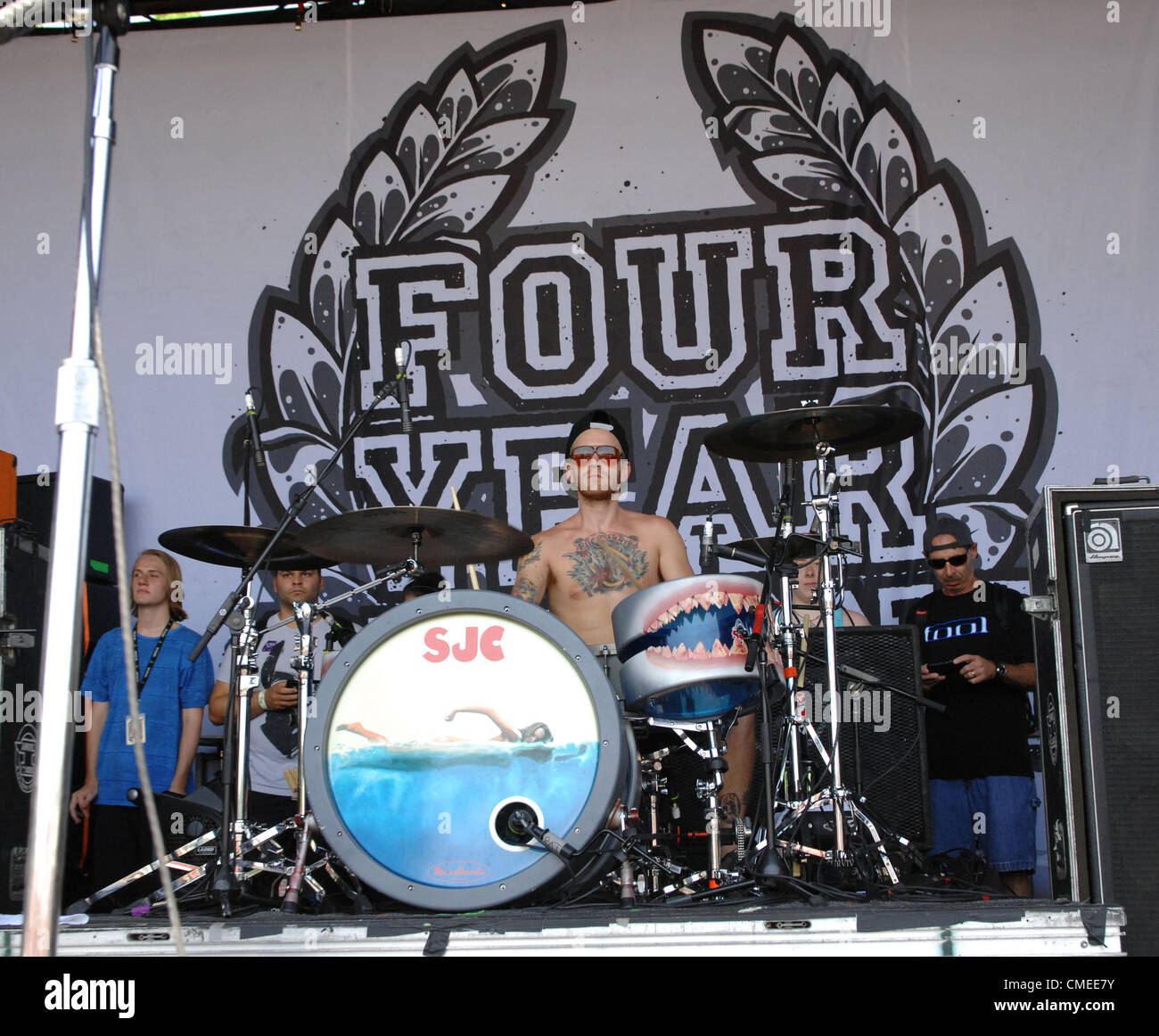 VANS WARP TOUR 2012 bringsFOUR YEAR STRONG, whose punk rock ...