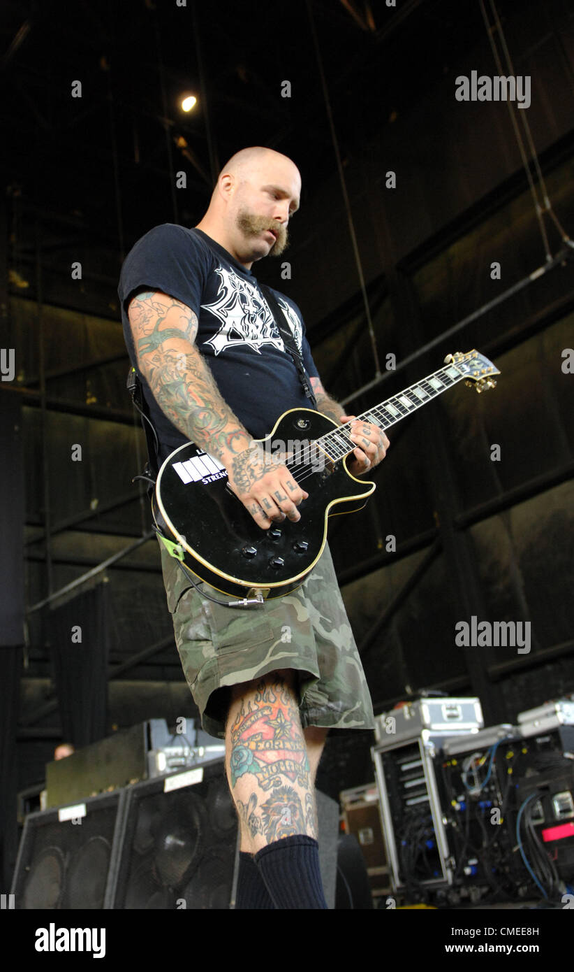 VANS WARP TOUR 2012 brings EVERY TIME I DIE, whose metal rockgets the ...