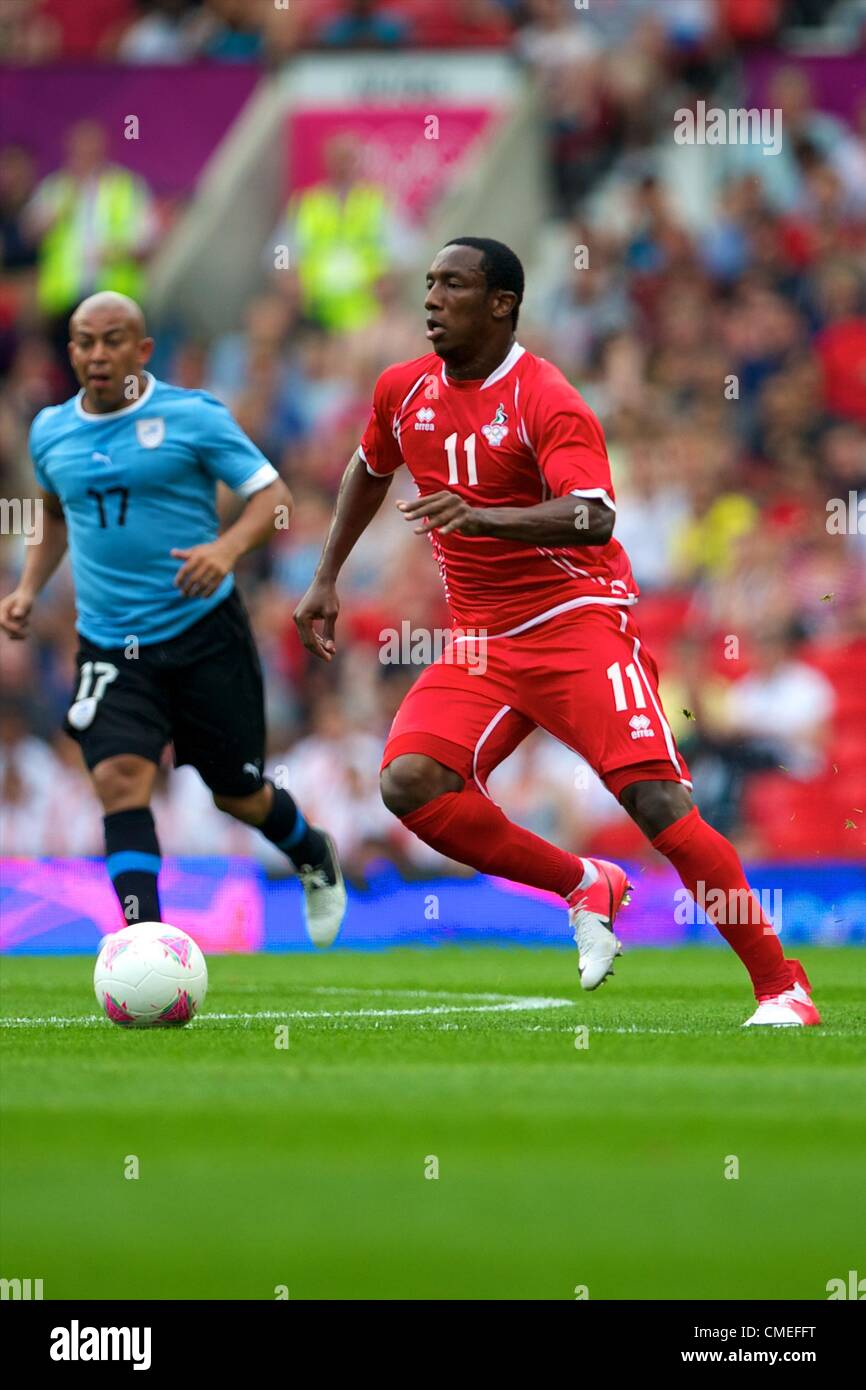 Old arab man football hi-res stock photography and images - Alamy
