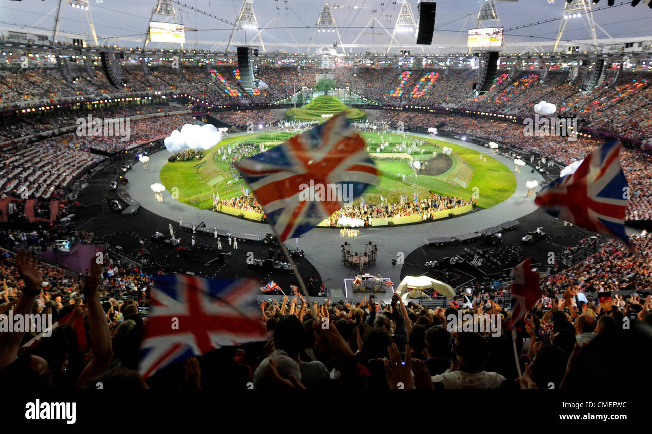 London olympics opening ceremony hi-res stock photography and images ...