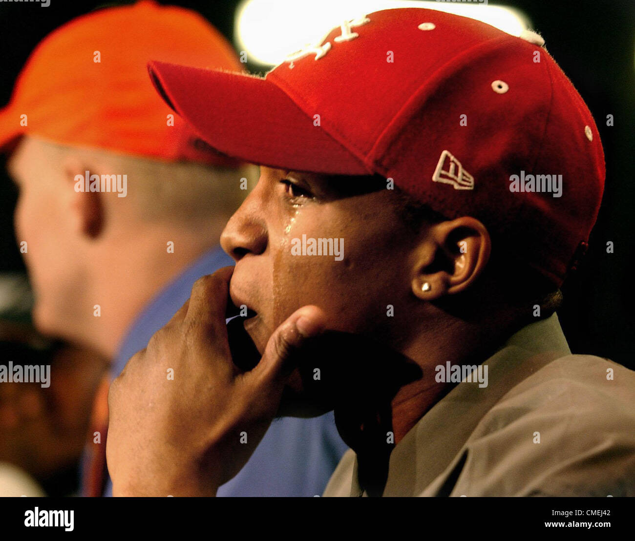 Gunshot head hi-res stock photography and images - Alamy