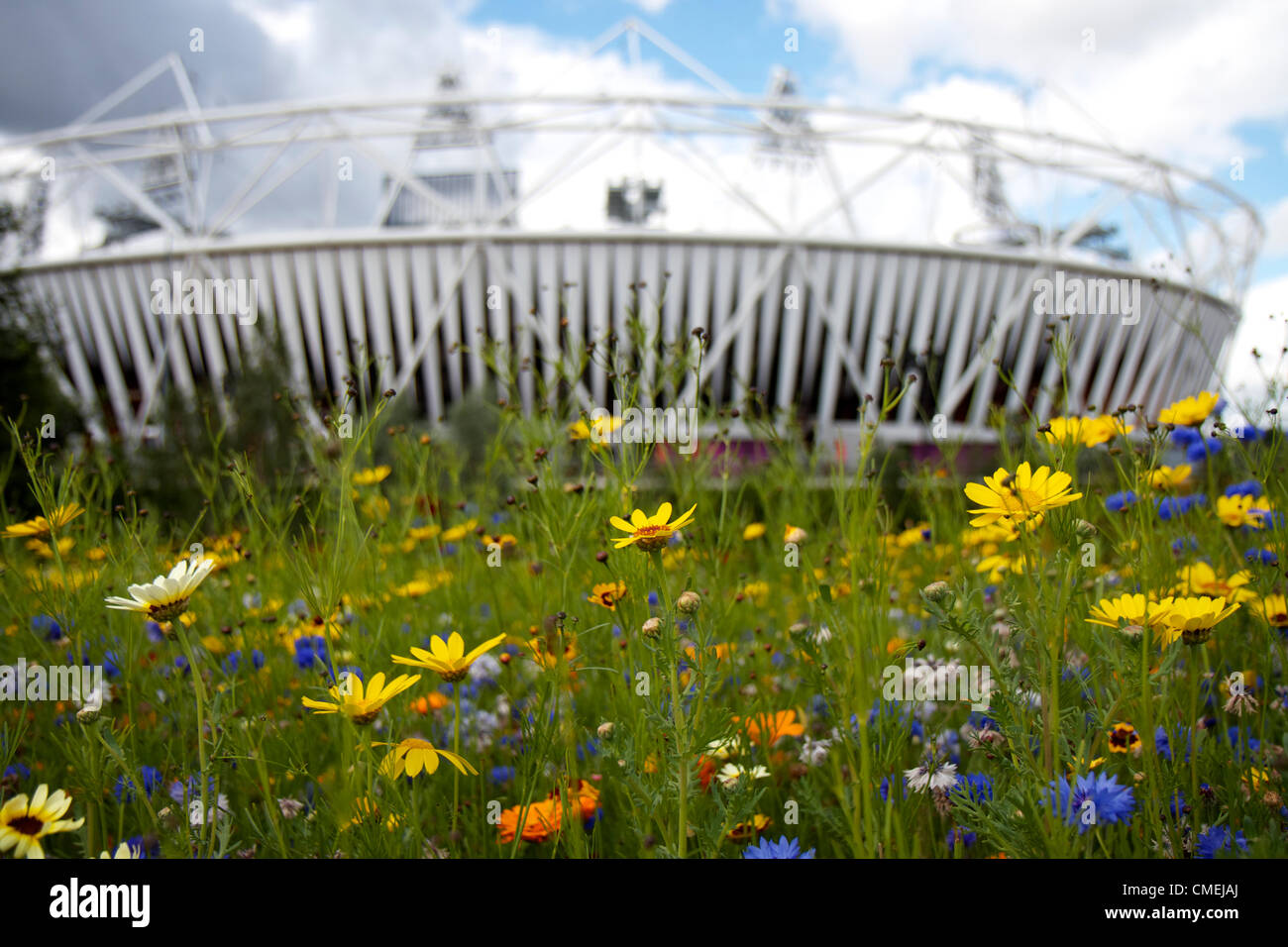 Olympic park london 2012 gardens hi-res stock photography and images ...