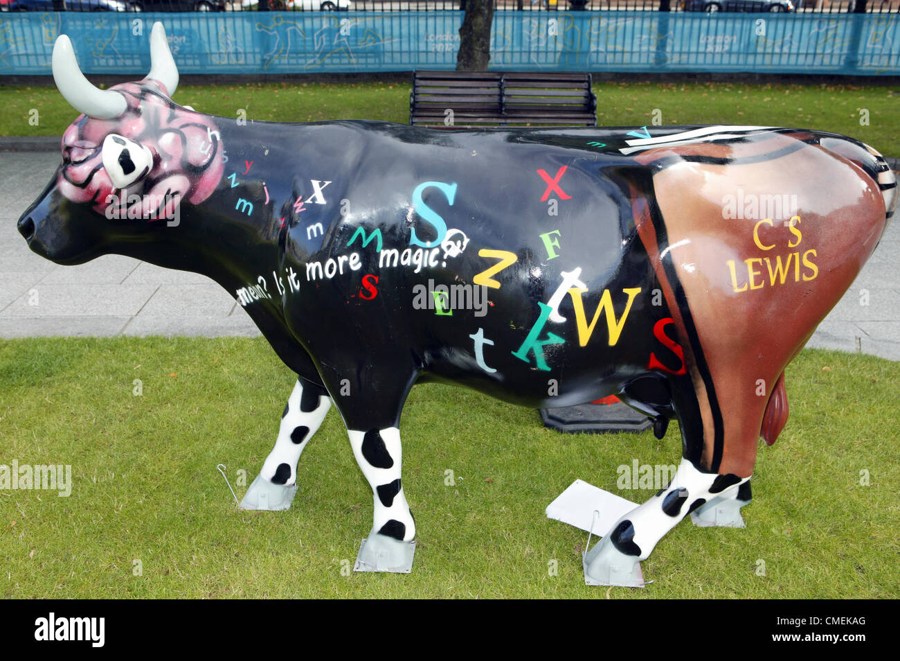 Cow parade in new york city hi-res stock photography and images - Alamy