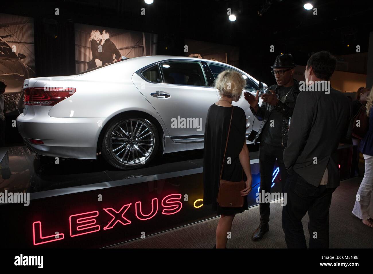 Lexus ls 460 f hi-res stock photography and images - Alamy